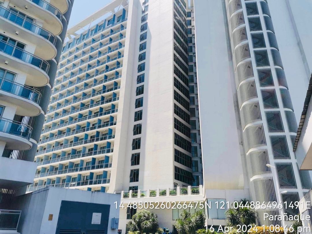 Condo Unit with Parking Forsale in Azure Residences, Paranaque ...