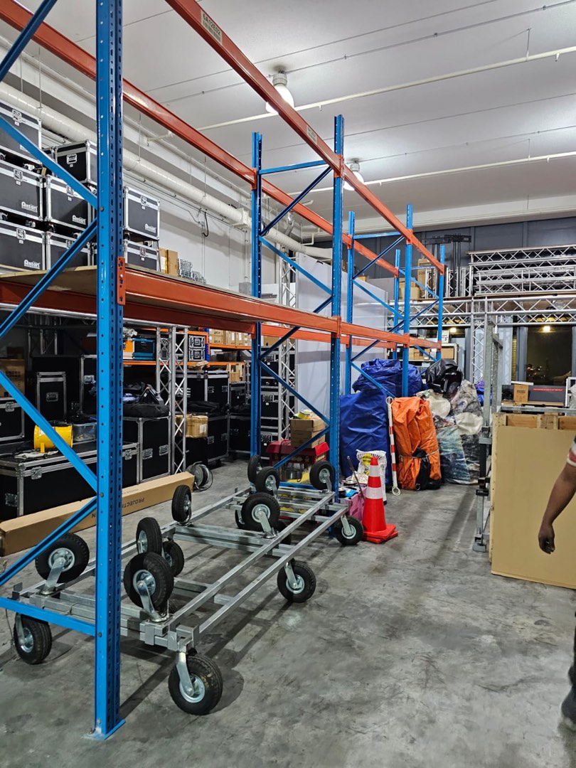 HEAVY DUTY RACK / pallet racks / Used racks / warehouse racking ...