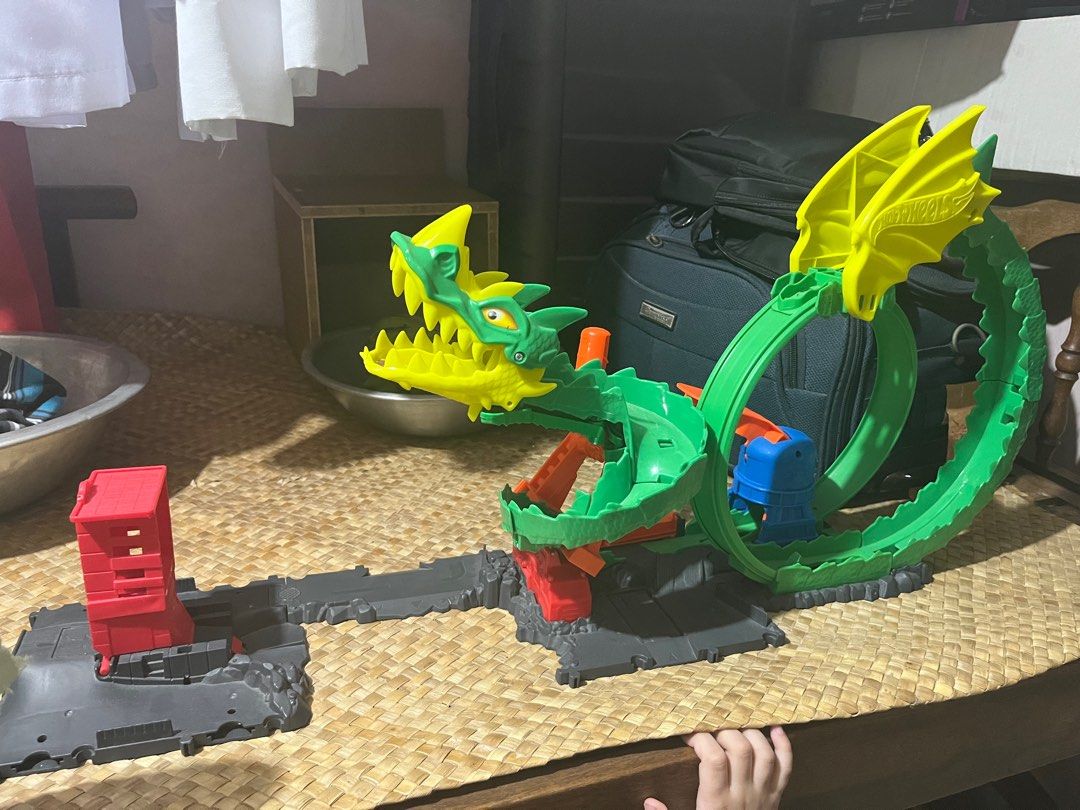 Hot Wheels City Dragon Drive, Hobbies & Toys, Toys & Games on Carousell