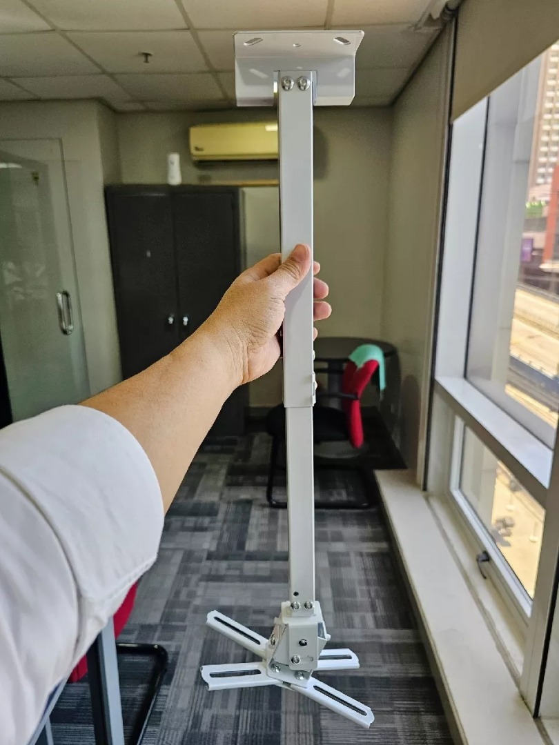 Projector Ceiling Bracket / Wall bracket projector, TV & Home ...