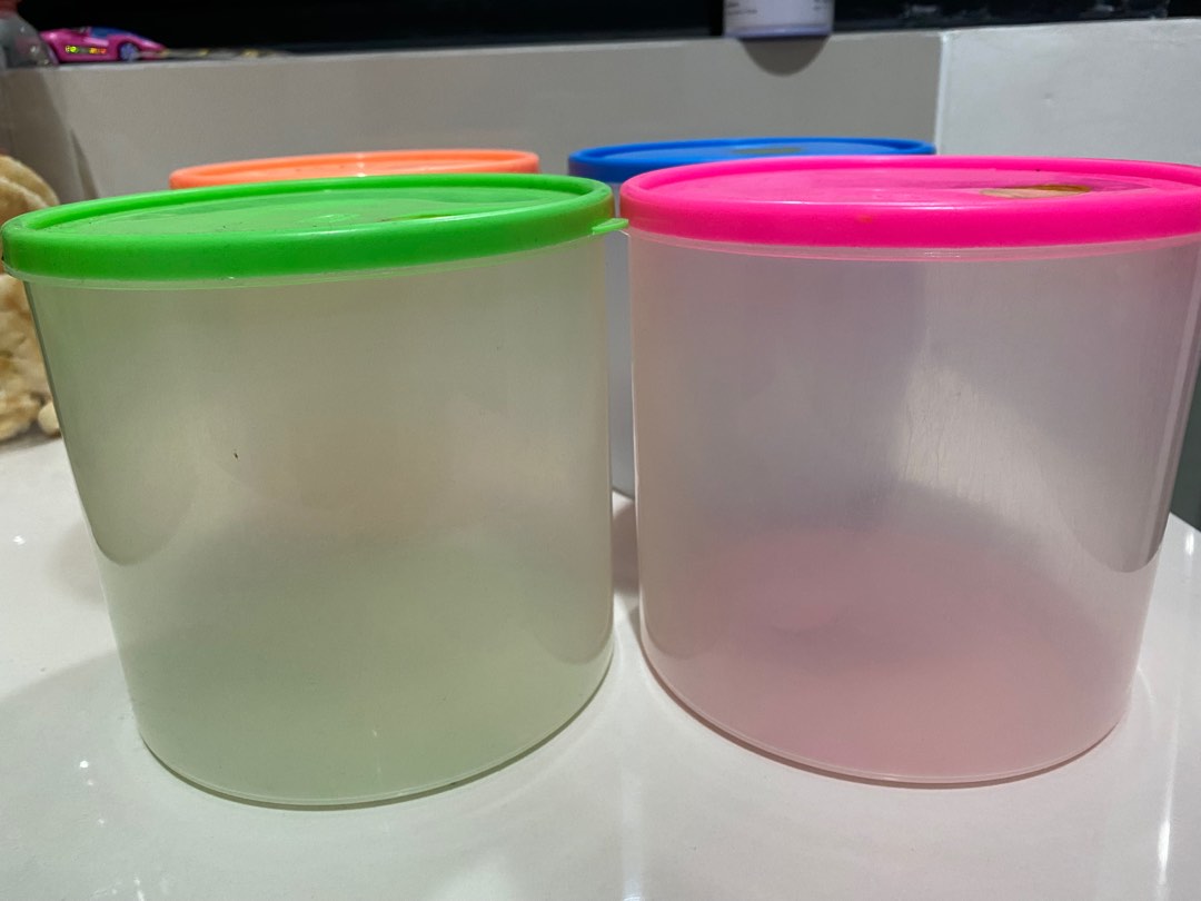 Toples Tupperware dapat 4 warna!! Ukuran L, Kitchen & Appliances di ...
