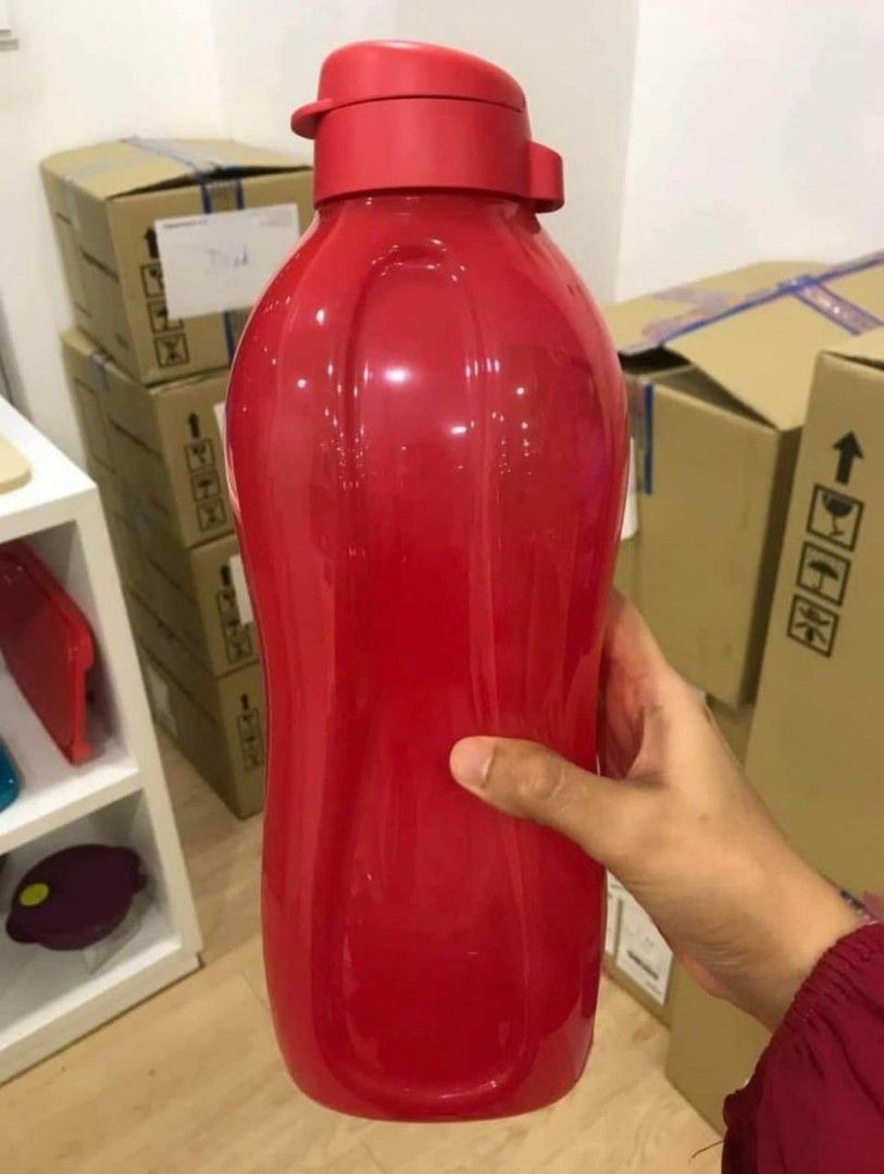 Tupperware Eco Bottle 2Liter, Furniture & Home Living, Kitchenware ...