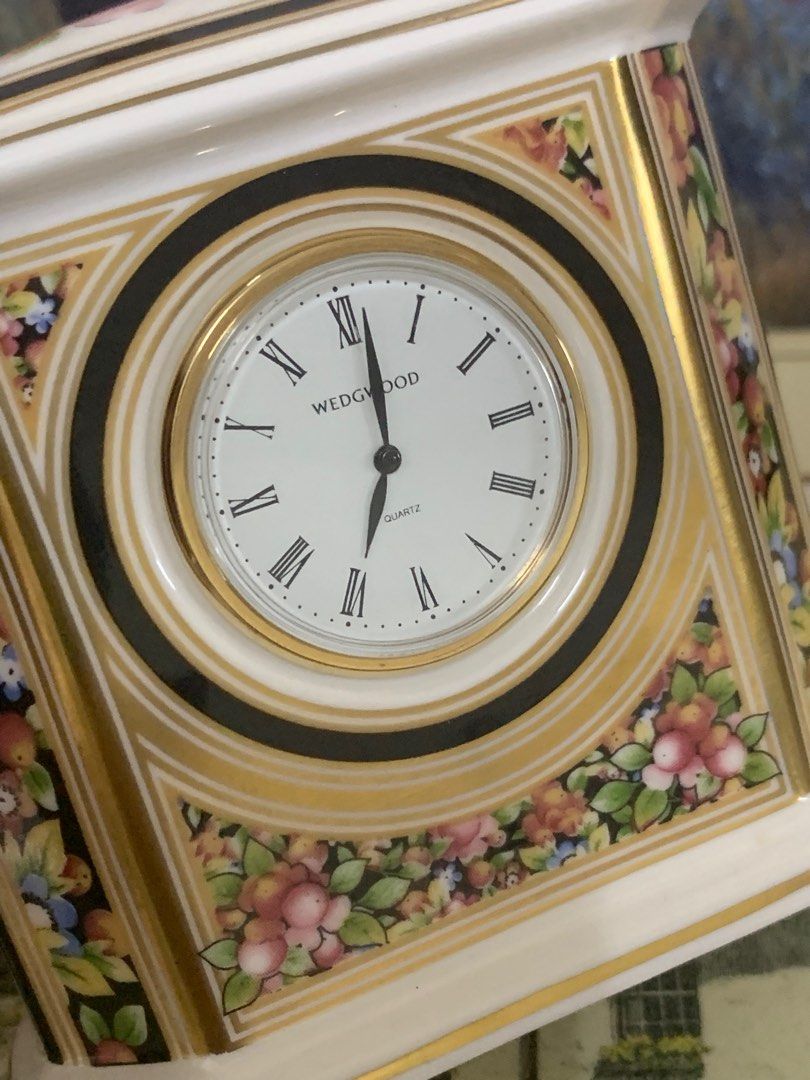 Vintage Wedgwood Clio bone china quartz desk/mantel clock. Working ...