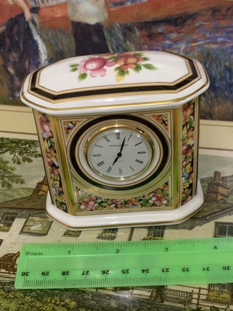 Vintage Wedgwood Clio bone china quartz desk/mantel clock. Working ...