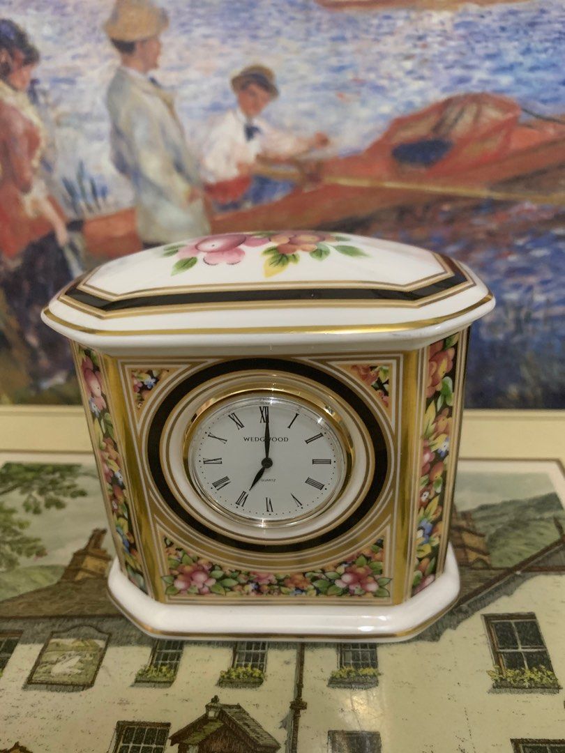 Vintage Wedgwood Clio bone china quartz desk/mantel clock. Working ...