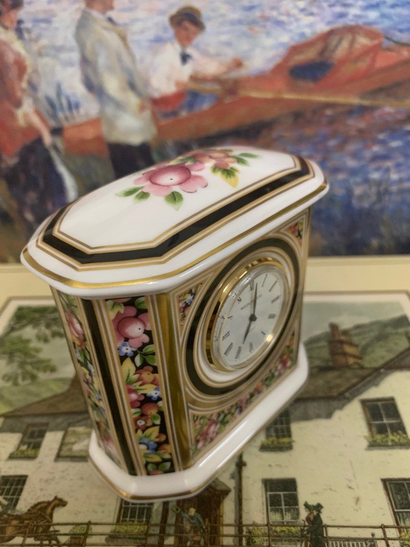 Vintage Wedgwood Clio bone china quartz desk/mantel clock. Working ...