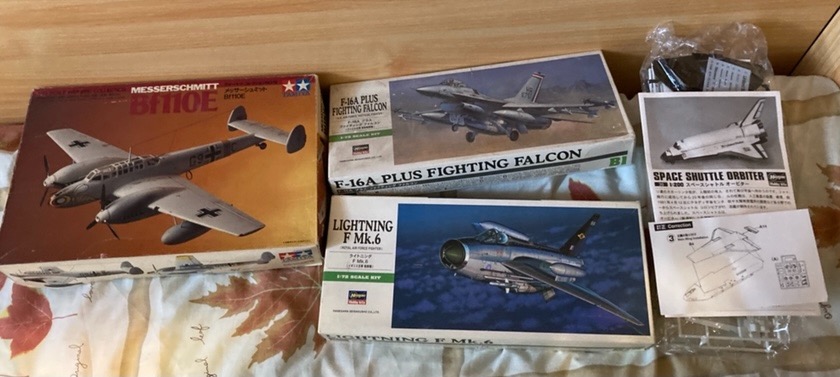 每件50 aircrafts 飛機 F16A/ Lightning/ Bf 110/ space shuttle 穿梭機, 興趣及遊戲, 玩具 ...