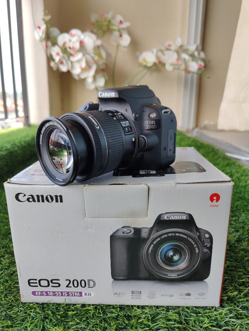 Canon 200D with kit len 18 -55 mm, Photography, Cameras on Carousell