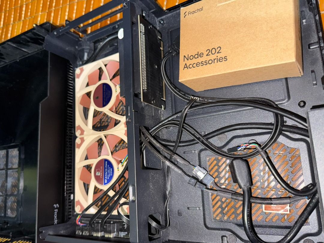 Fractal Design Node 202 Mini ITX Case + 全新Noctua NF-A12x15 PWM 2個, 電腦＆科技, 桌上電腦 - Carousell