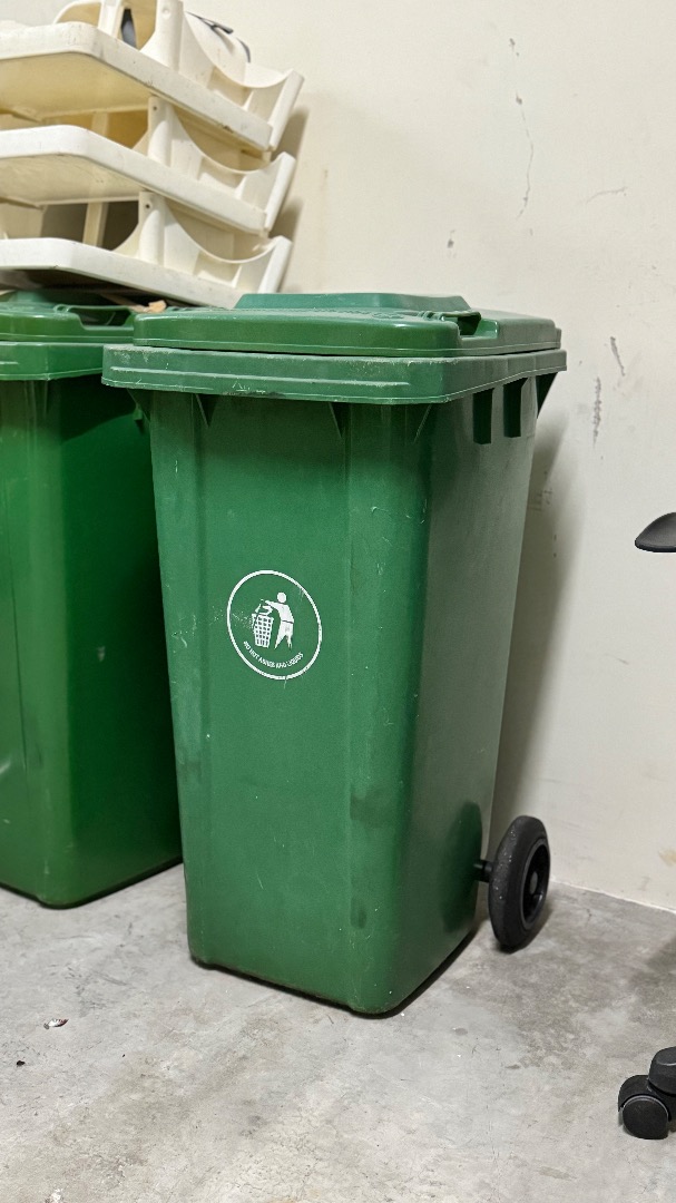 Mobile Waste Bin / Tong Sampah, Furniture & Home Living, Cleaning ...