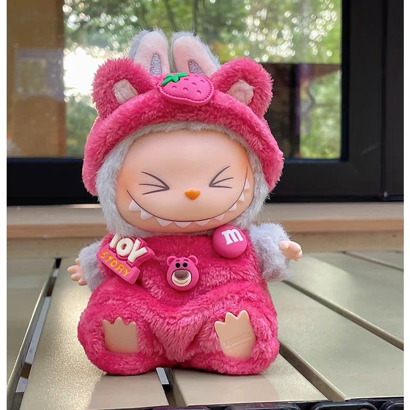 New unopened v2 Labubu clothes set D lotso, Hobbies & Toys, Toys ...