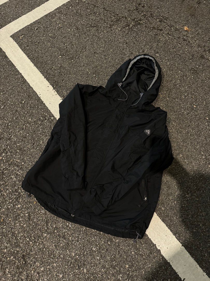 Nike ACG Gorpcore, Men's Fashion, Activewear on Carousell