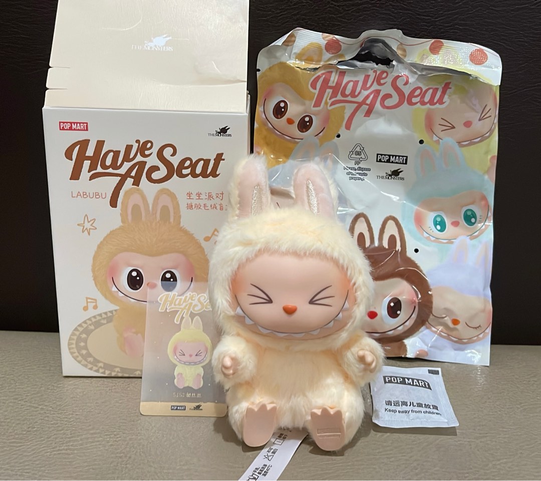 POPMART Labubu V2 Sisi, Toys & Collectibles, Mainan di Carousell