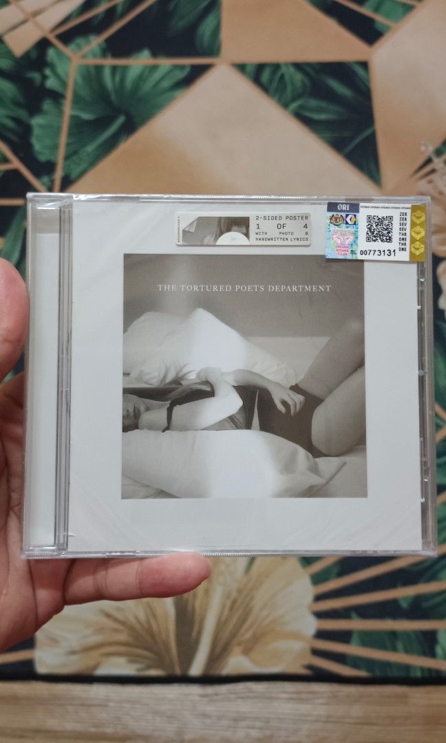 Taylor Swift - The Tortured Poets Department + Bonus Track "The Manuscript" CD, Hobbies & Toys ...