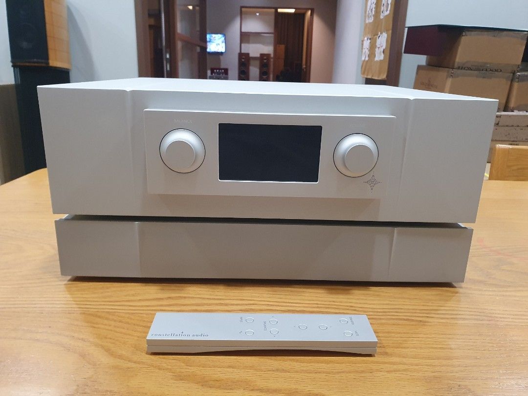 Constellation Audio Pictor preamp & Taurus Stereo power amp, Audio ...