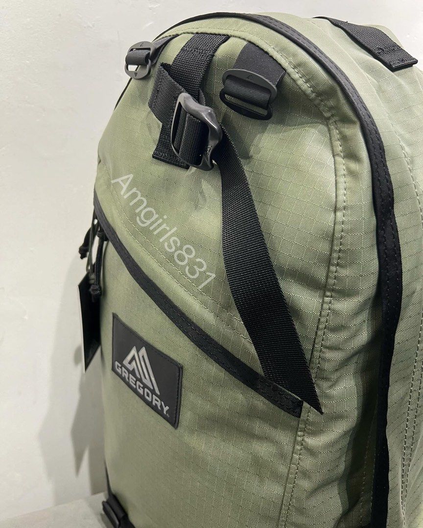 Gregory day pack coated green, 男裝, 袋, 背包 - Carousell