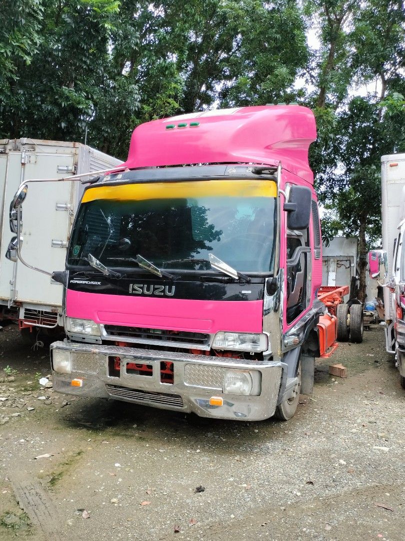 Isuzu Forward 26ft cab and chassis 6HK1 engine, Special Vehicles, Heavy ...