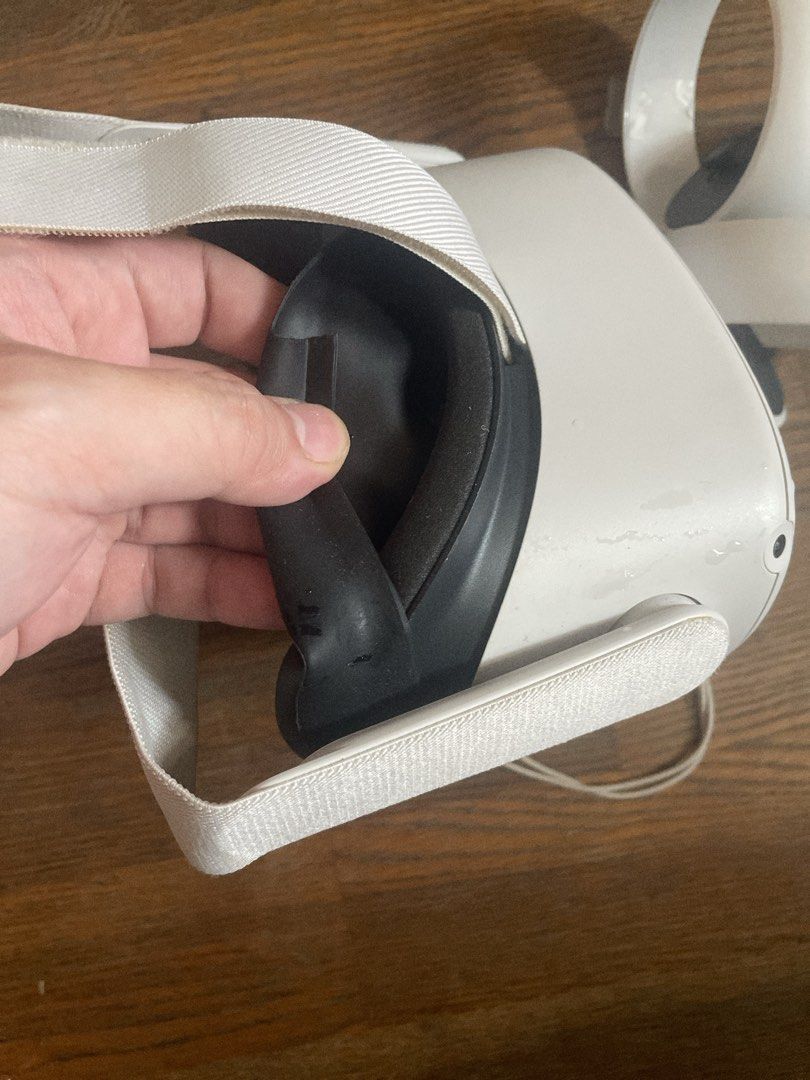 oculus quest 2 64g, 電玩遊戲相關, 電玩主機, 其他電玩主機在旋轉拍賣