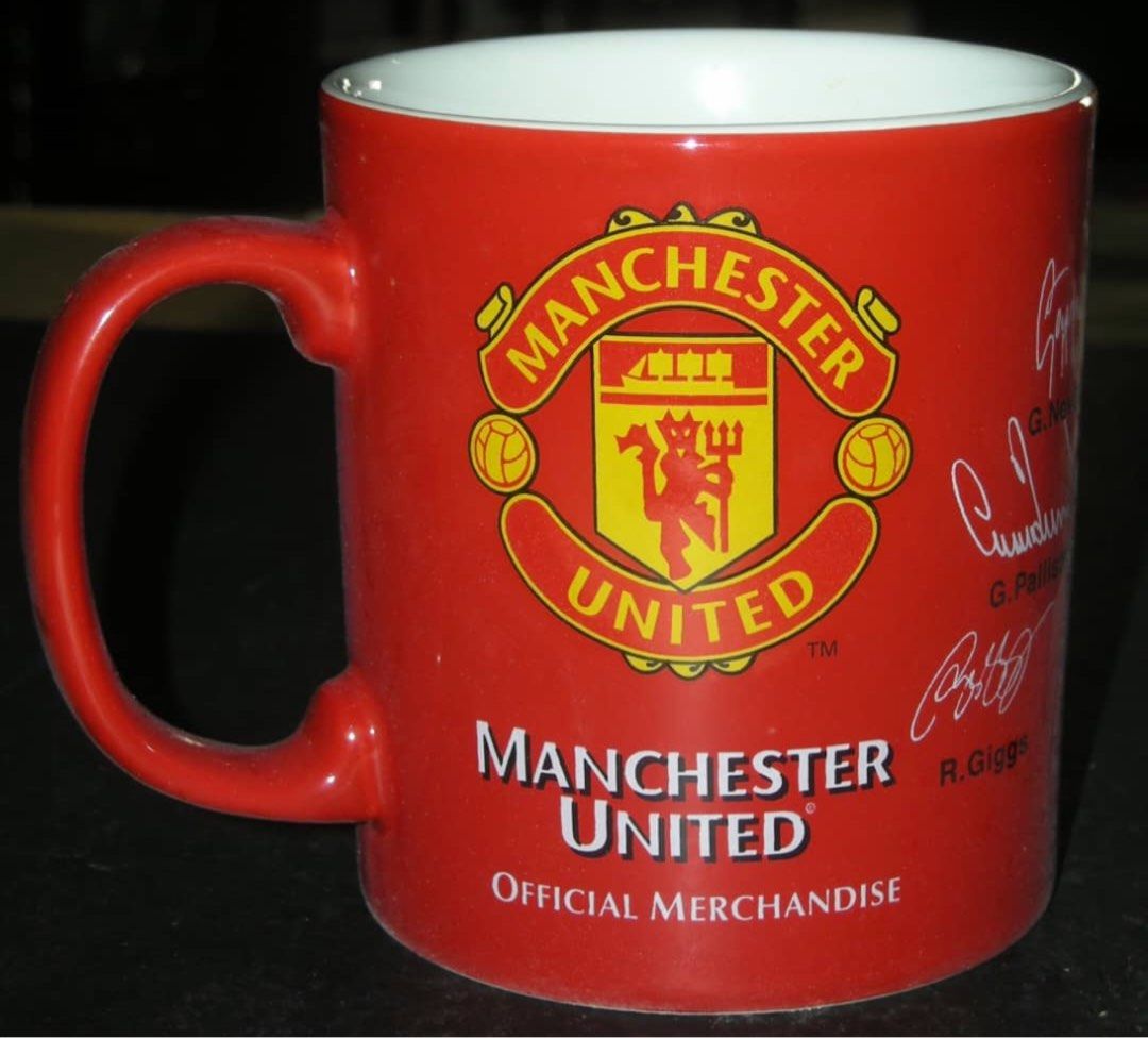 Original Vintage Official Manchester United Mug, Hobbies & Toys ...