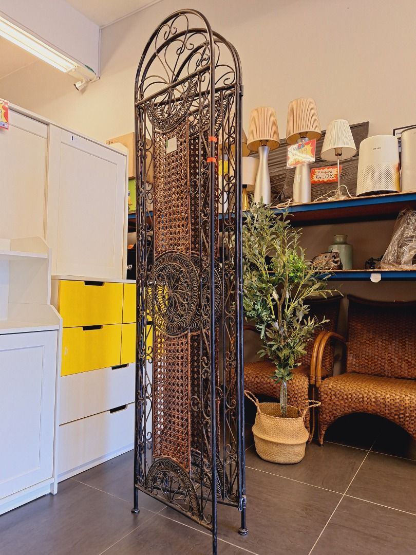 19th Century Trifold Trellis Wrought Iron Room Divider | Pembahagi ...
