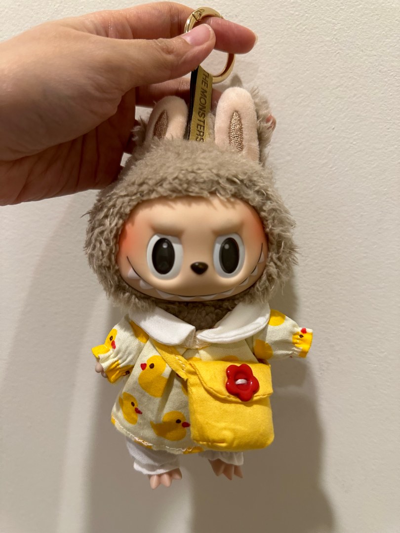 baju labubu set dan tas( tanpa boneka), Toys & Collectibles, Mainan di ...