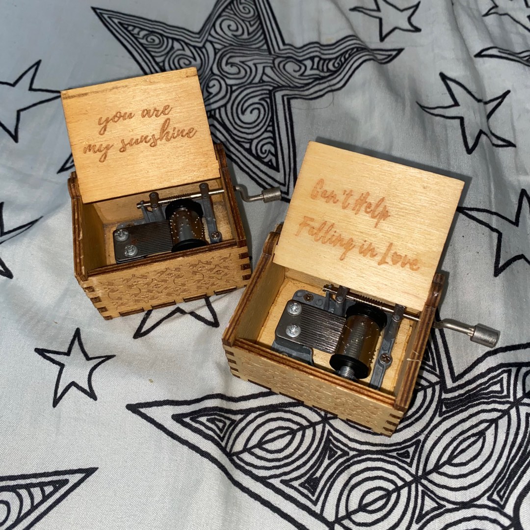 Buy 1 Take 1 Music Box (You are my sunshine & Can't help falling in ...