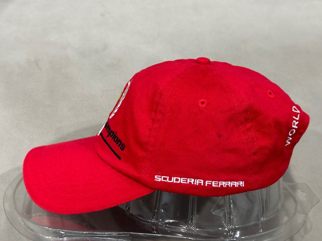 CL3016 Topi Cap Ferrari F1 World Champion 2008, Men's Fashion, Watches ...