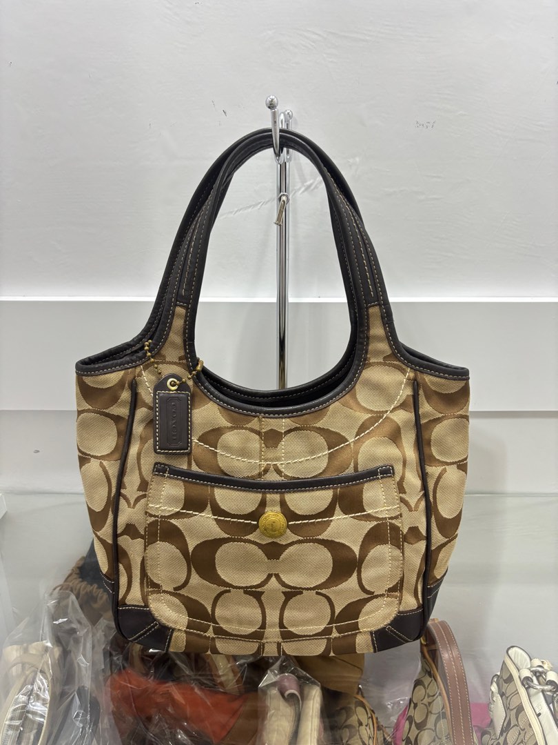 Coach Mono Shoulder bag, Luxury, Bags & Wallets on Carousell