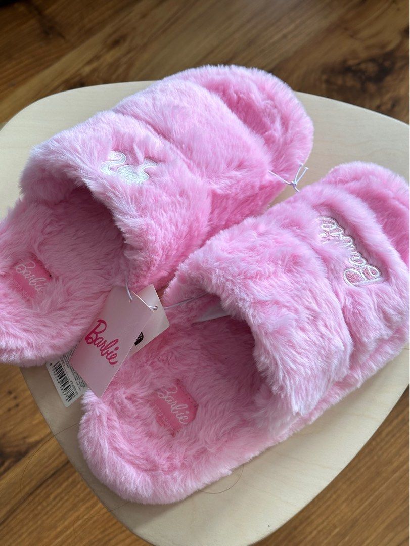 fluffy slides (barbie x miniso ), Women's Fashion, Footwear, Flipflops ...