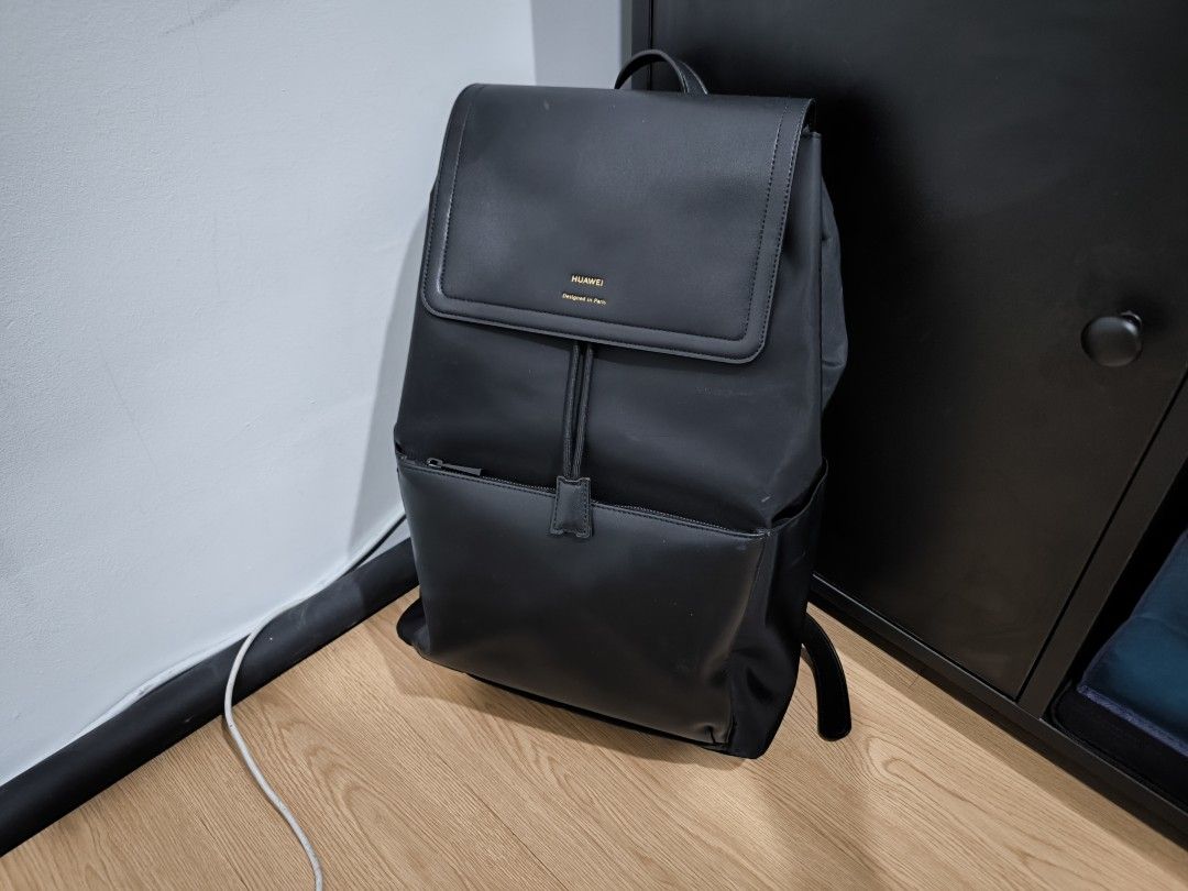 Huawei Classic Bagpack Laptop Bag, Men's Fashion, Bags, Backpacks on ...