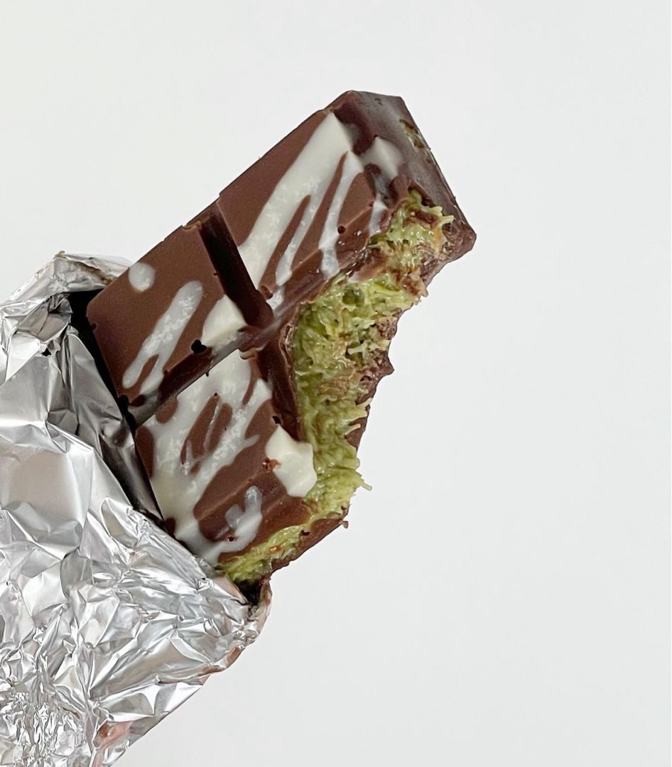 Knafeh Chocolate Bar, Food & Drinks, Chilled & Frozen Food on Carousell