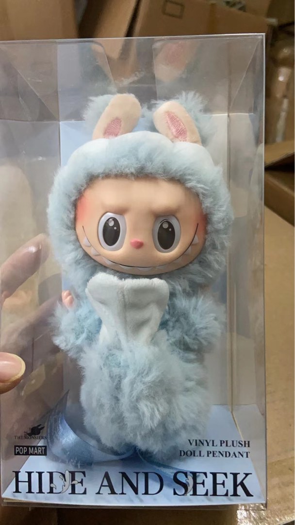 Labubu merlion singapore edition, Hobbies & Toys, Toys & Games on Carousell