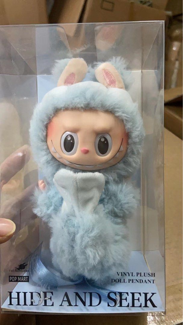 Labubu merlion singapore edition, Hobbies & Toys, Toys & Games on Carousell