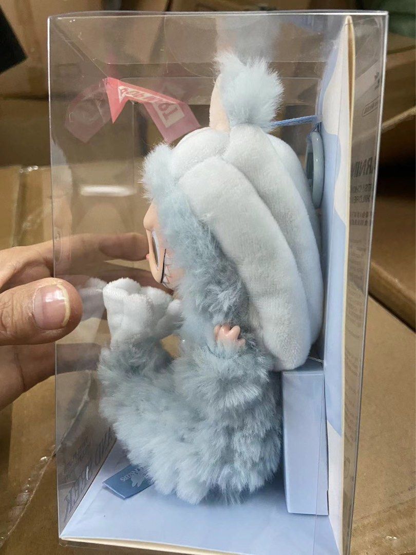 Labubu merlion singapore edition, Hobbies & Toys, Toys & Games on Carousell