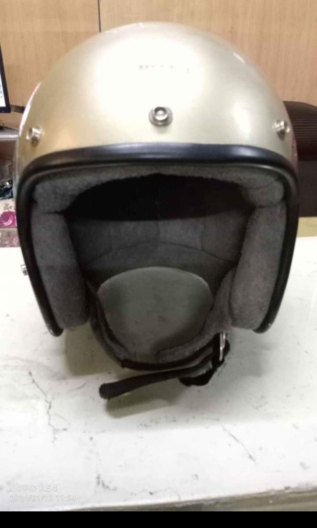 Magnum Bell Helmet (Ori), Motorbikes on Carousell