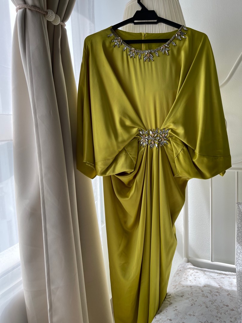 Naura Caftan Neon Color, Women's Fashion, Muslimah Fashion, Hijabs on ...