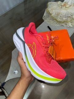 ORTUSEIGHT HYPERBLAST 2.0, Men's Fashion, Footwear, Sneakers on Carousell