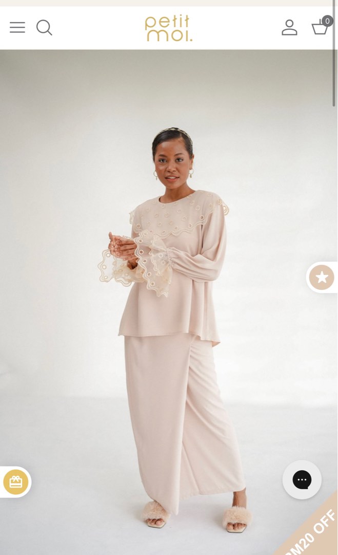 PETIT MOI (NEW!) - Ines Kurung in Blush (M), Women's Fashion, Muslimah ...