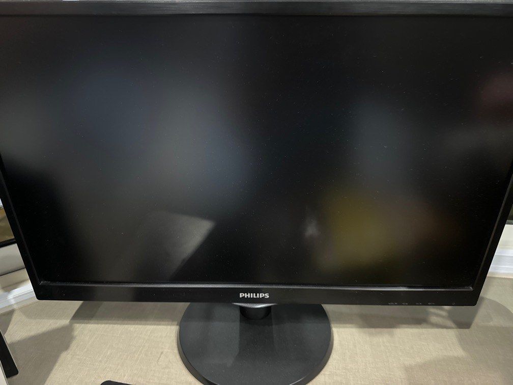 Philips 240V5Q Monitor LCD - 24 inch, Computers & Tech, Parts ...