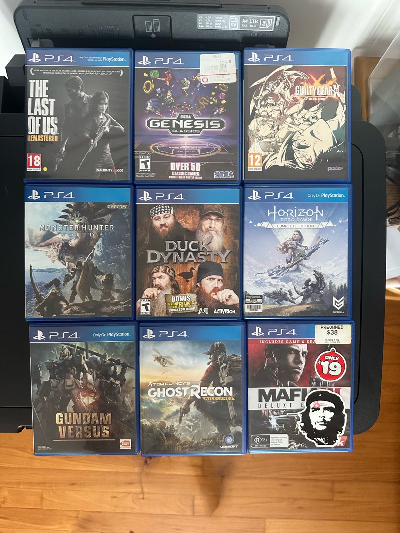 PS4 game The last of us / Sega Genesis / Guilty Gear X / Monster Hunter ...