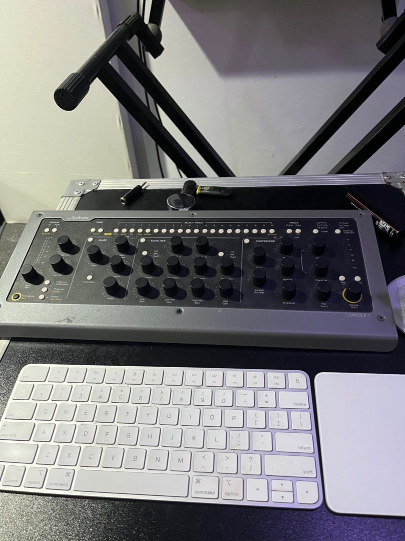 Softube Console 1 + SSL 4K Console, Hobbies & Toys, Music & Media ...