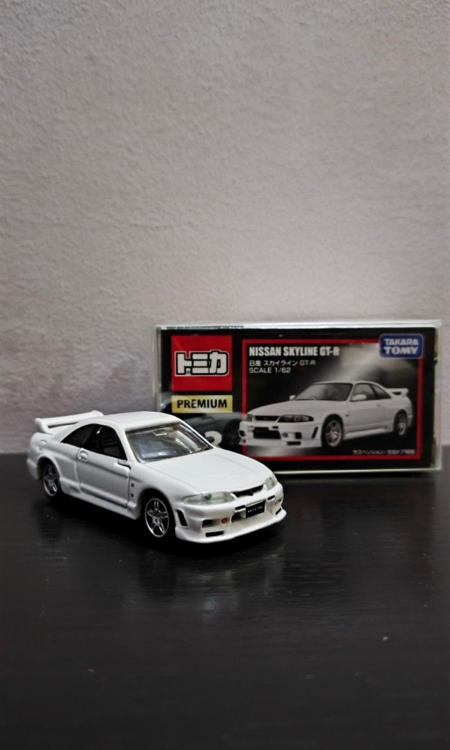 Tomica Nissan Skyline GT-R R33, Hobbies & Toys, Toys & Games on Carousell
