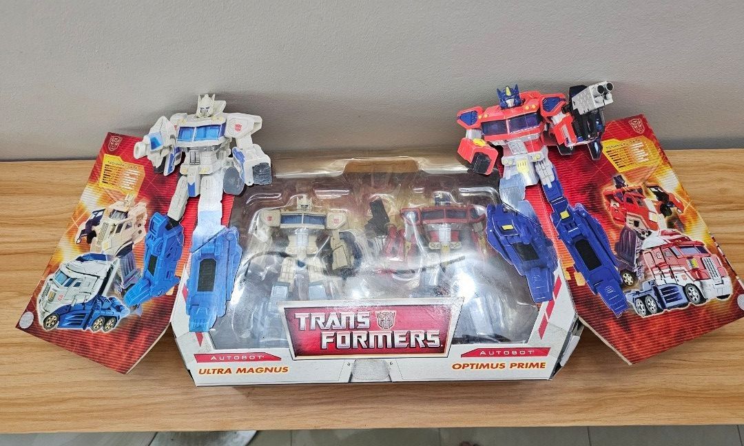 Transformers Classic Optimus Prime Ultra Magnus and trailers, Hobbies ...