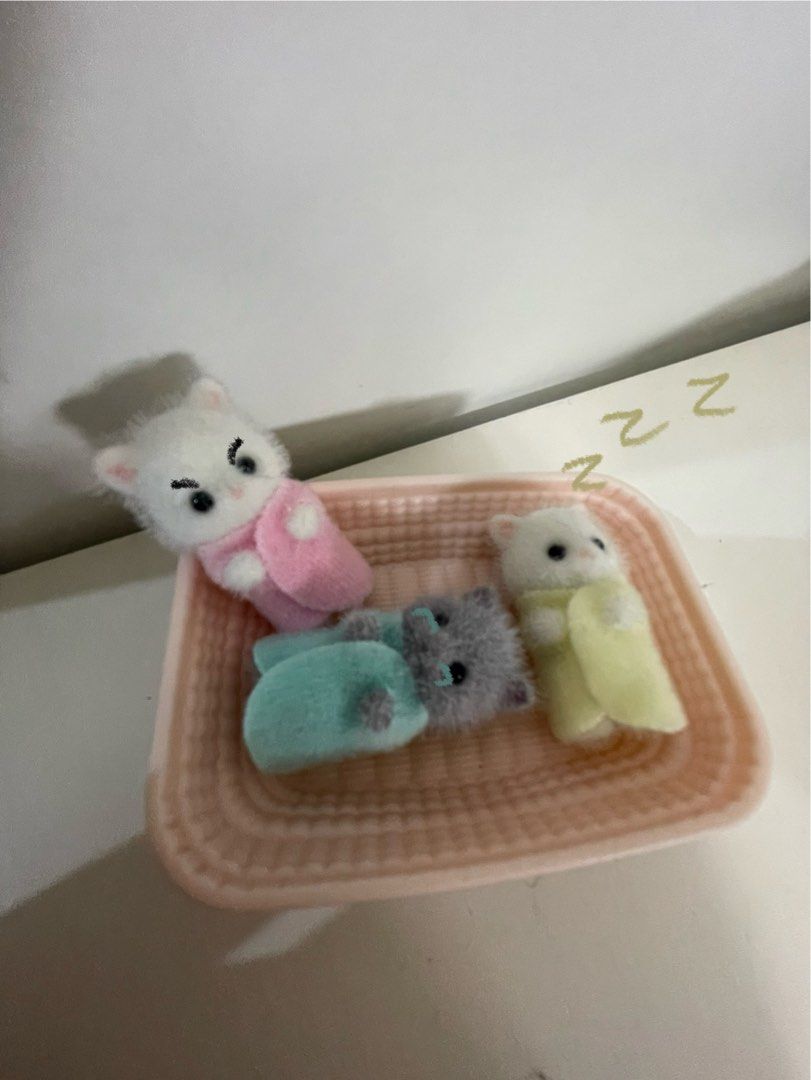 WTS SYLVANIAN FAMILY (Persian Triplets), Hobbies & Toys, Toys & Games ...