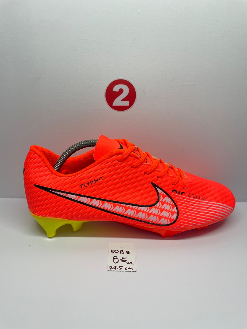 Boot bola kasut bola nike 8.5uk, Men's Fashion, Footwear, Boots on ...