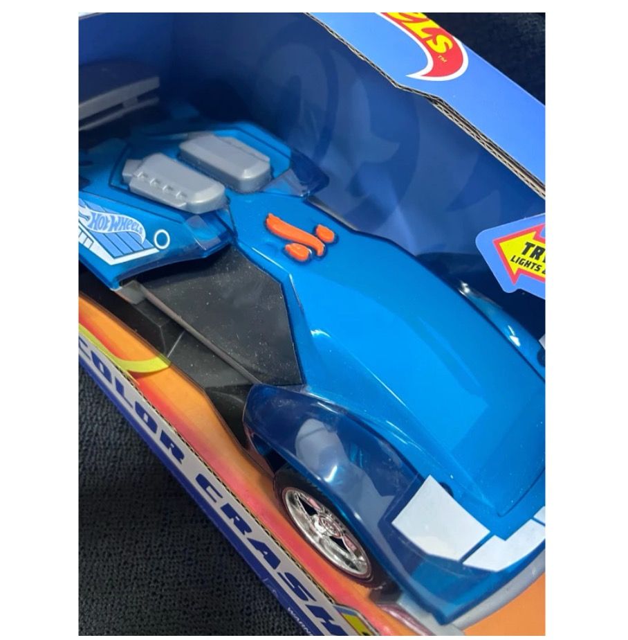 Hot Wheels Color Crashers Cyber Speeder Motorized Toy Car with Lights ...