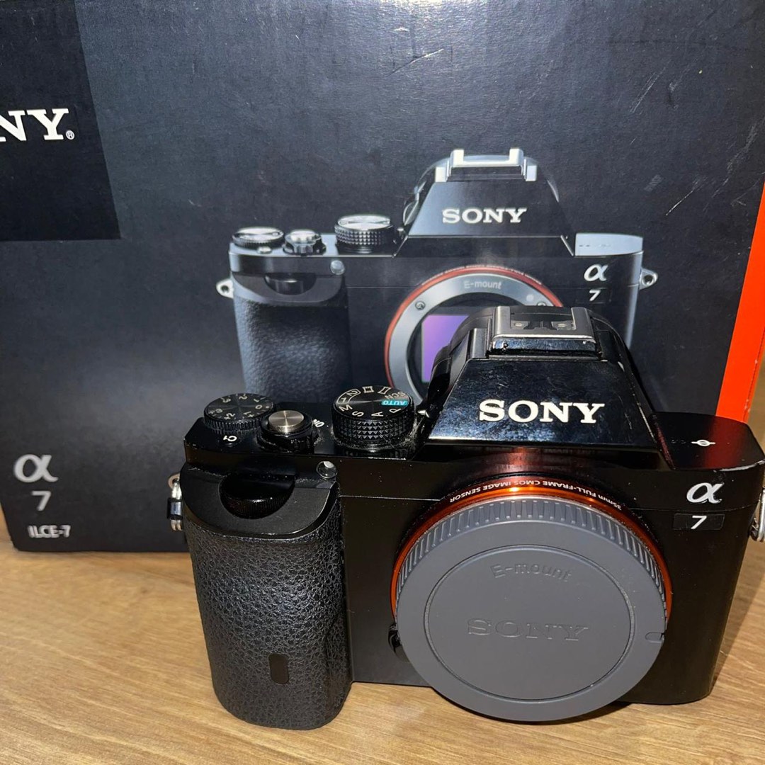 Kamera Sony A7 Classic / Mark I / 1st Gen Full Set, Fotografi di Carousell