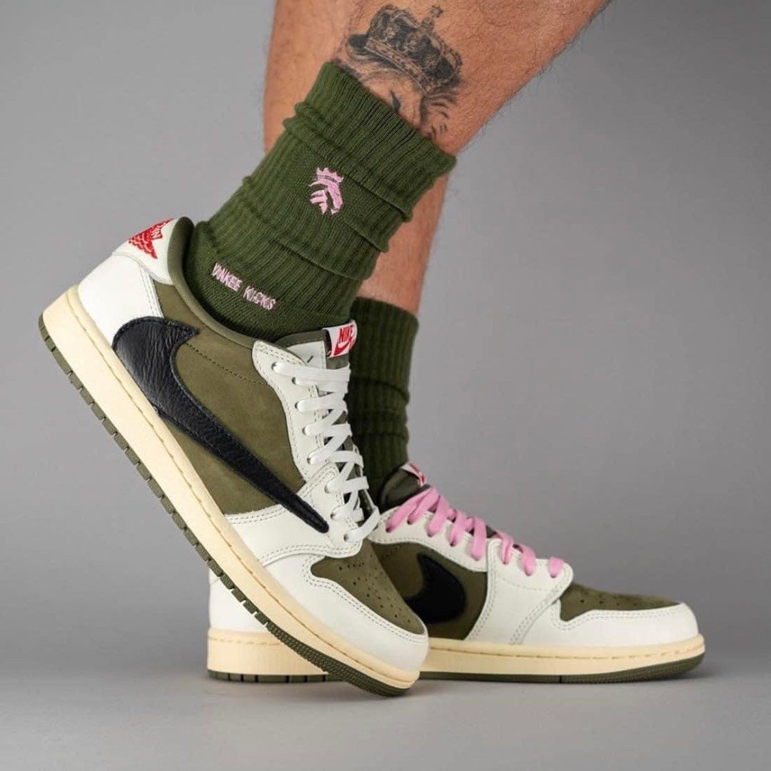Nike Air Jordan 1 Low x Travis Scott Reverse Olive, Men's Fashion ...