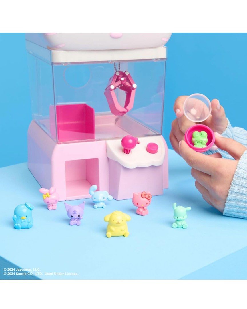 Sanrio Hello Kitty and Friends 12” Claw Machine with 8 Collectible Mini ...