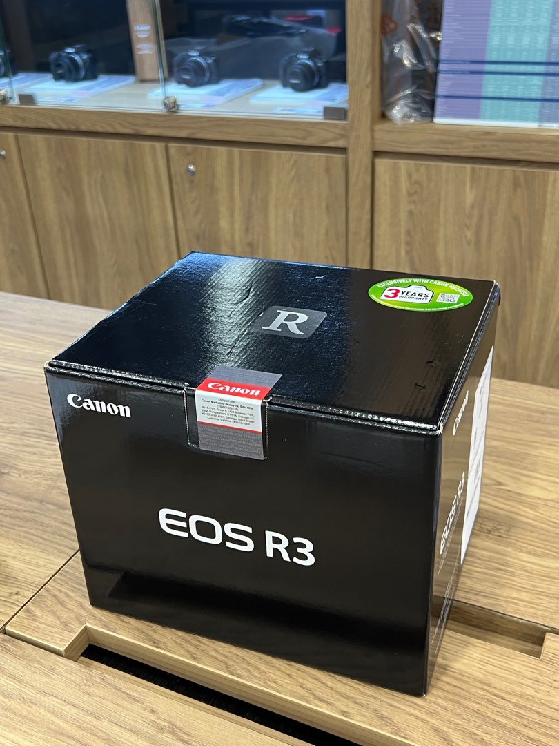 USED-Canon EOS R3 99.9% Like new condition (Shutter Counter :190) only ...